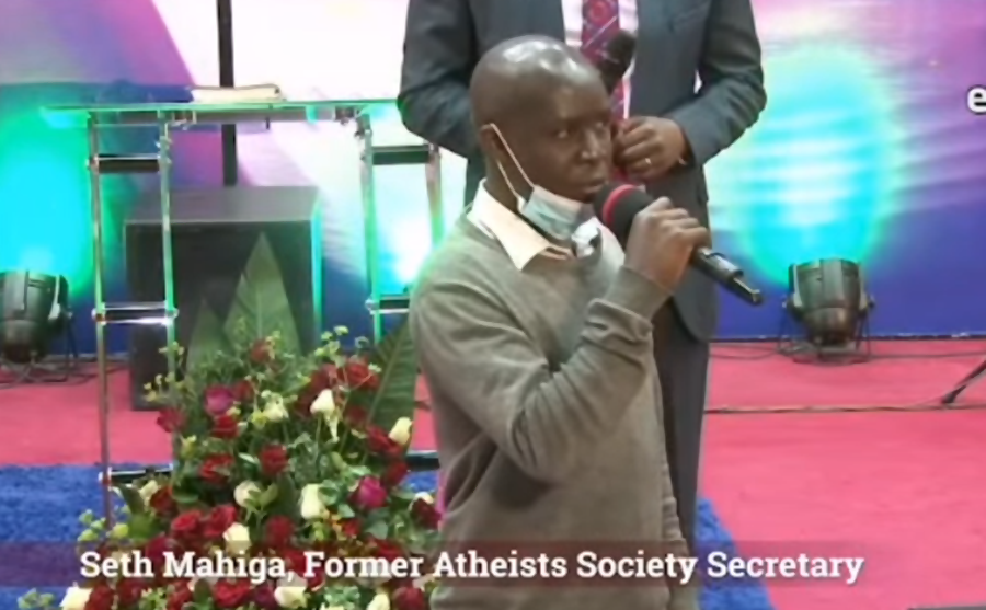 Từ bỏ chủ nghĩa vô thần, tiếp nhận Đức Chúa Jesus